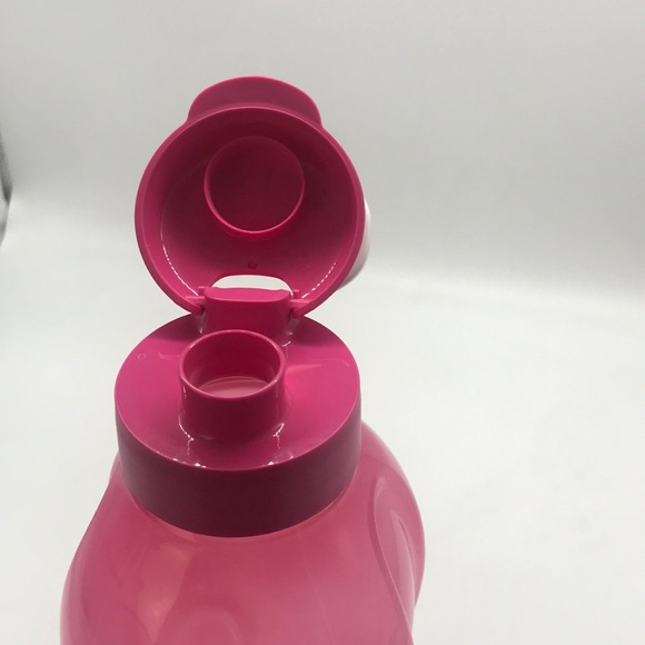 Tupperware | Kitchen | Tupperware Eco Fridge Water Bottle 2 Liter ...